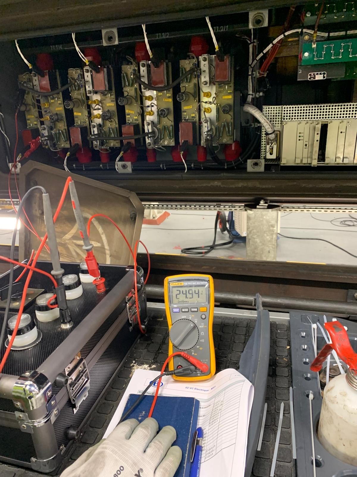 Safe handling of electricity with BA4 and BA5 training